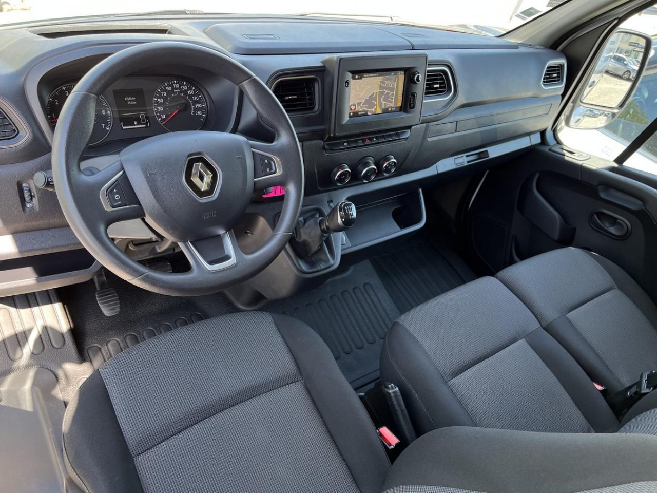 RENAULT Master Grand Confort F3300 L2H2 2.3 dCi - 135